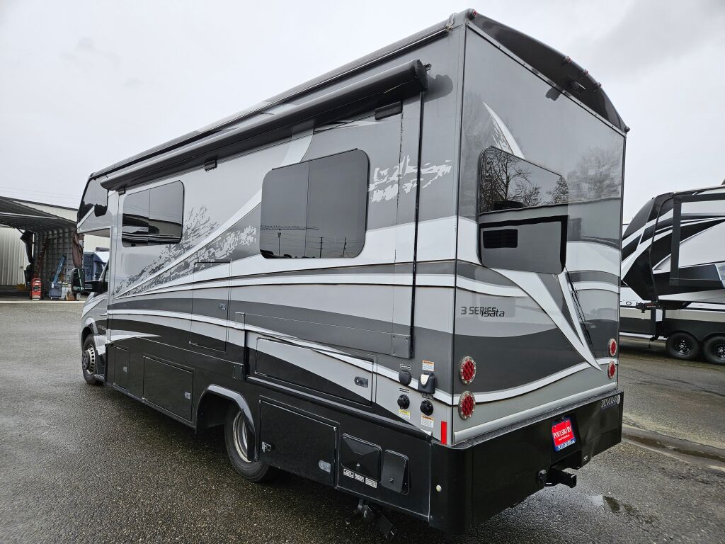 Used 2018 Dynamax Isata 3 Series 24FW Class C Diesel for sale in ...