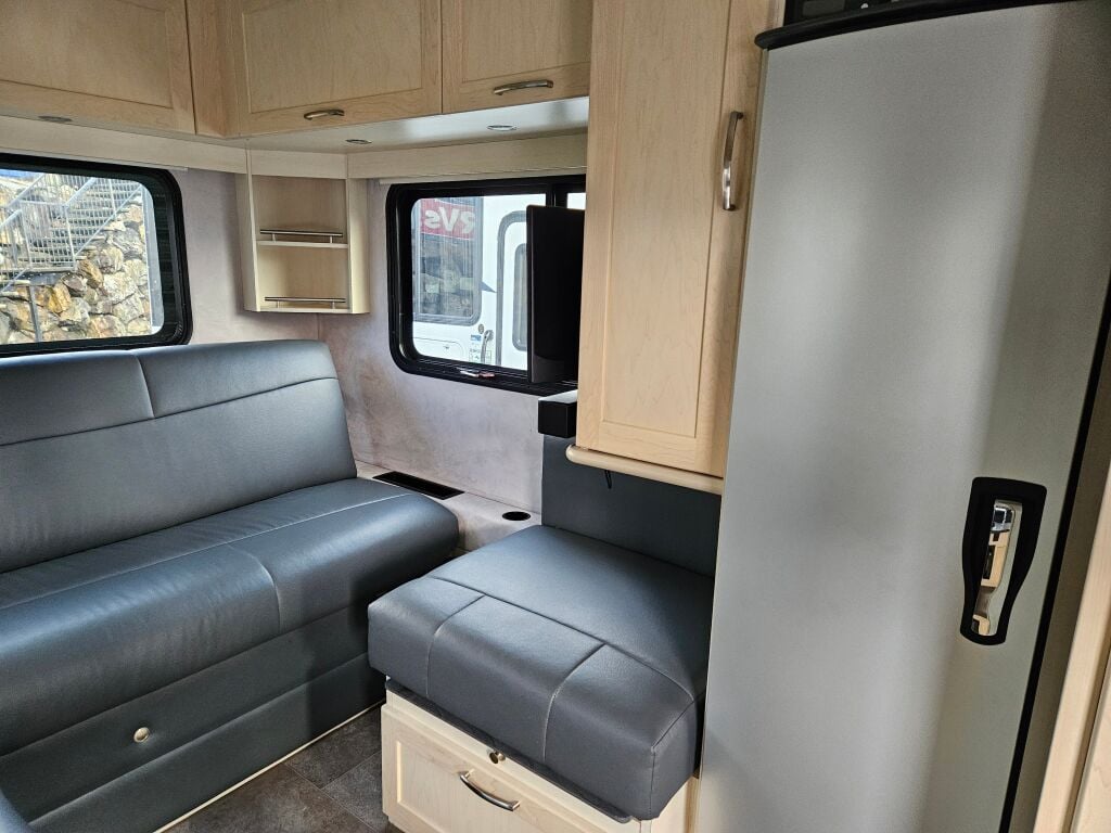 Used 2020 Pleasure-Way Plateau XL XLTS Class B Diesel for sale in ...