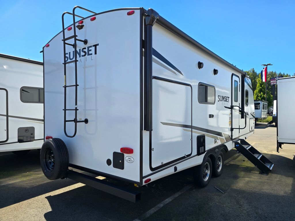 New 2024 Crossroads Sunset Trail Super Lite SS222RB Travel Trailer for ...