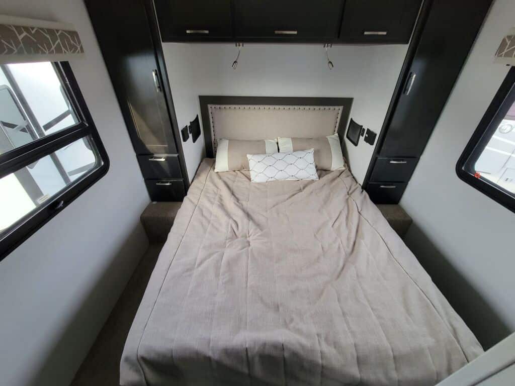 New 2024 Dynamax Isata 5 Series 28SS Super C for sale in, Sumner Wa, at ...