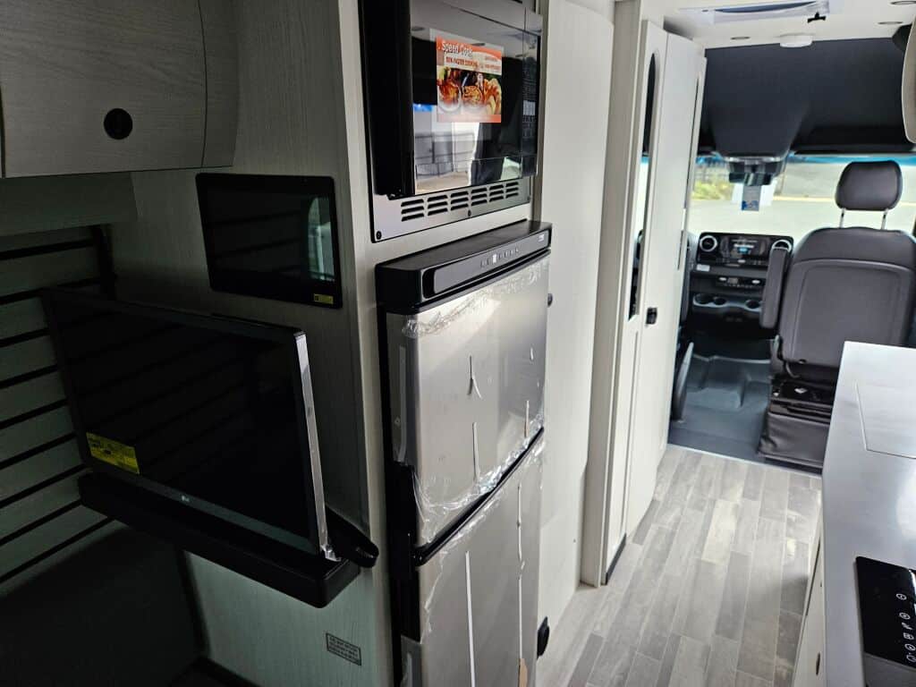 New 2025 Pleasure-Way Plateau TS Class B Diesel for sale in, Everett Wa ...