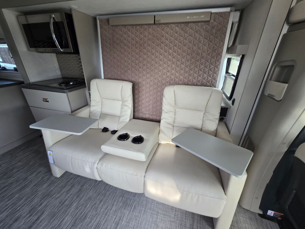 New 2025 Winnebago View 24T Class C Diesel for sale in, Kent Wa, at ...