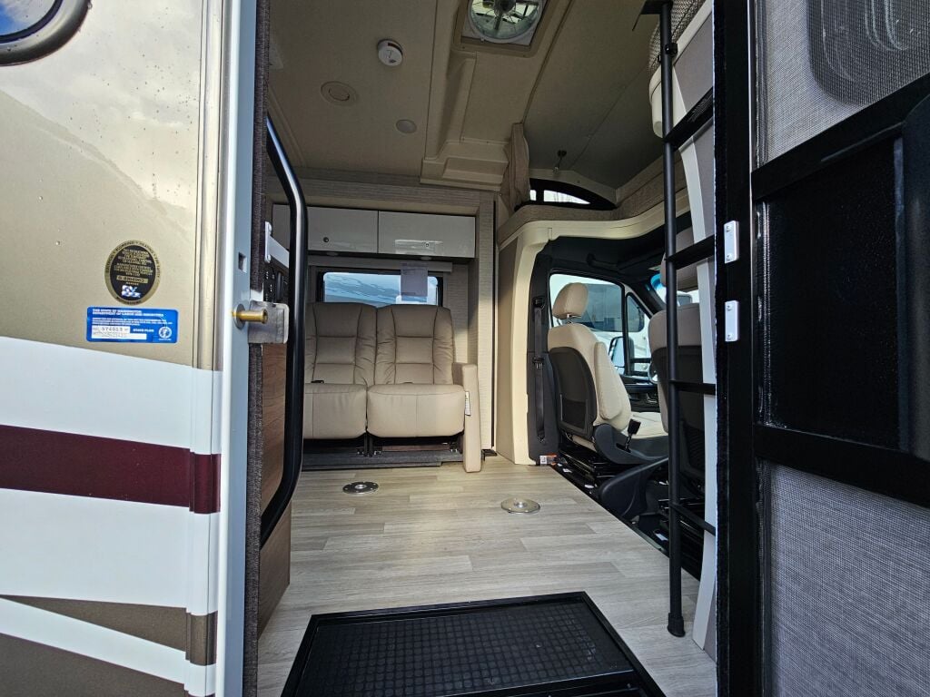 New 2025 Winnebago View 24V Class C Diesel for sale in, Sumner Wa, at ...