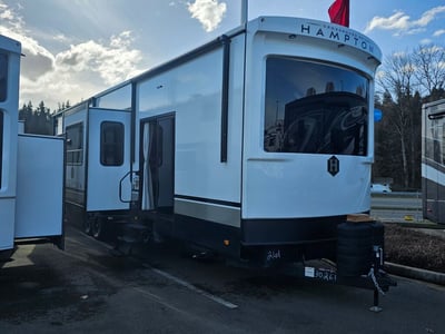 Poulsbo RV Sumner Store