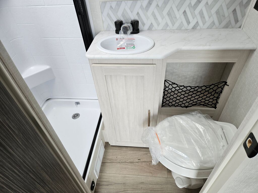 New 2025 Forest River R-Pod RP-206 Travel Trailer for sale in, Everett ...