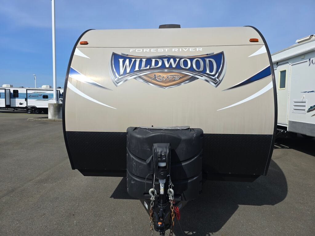 Used 2017 Forest River Wildwood X-Lite 261BHXL Travel Trailer for sale ...