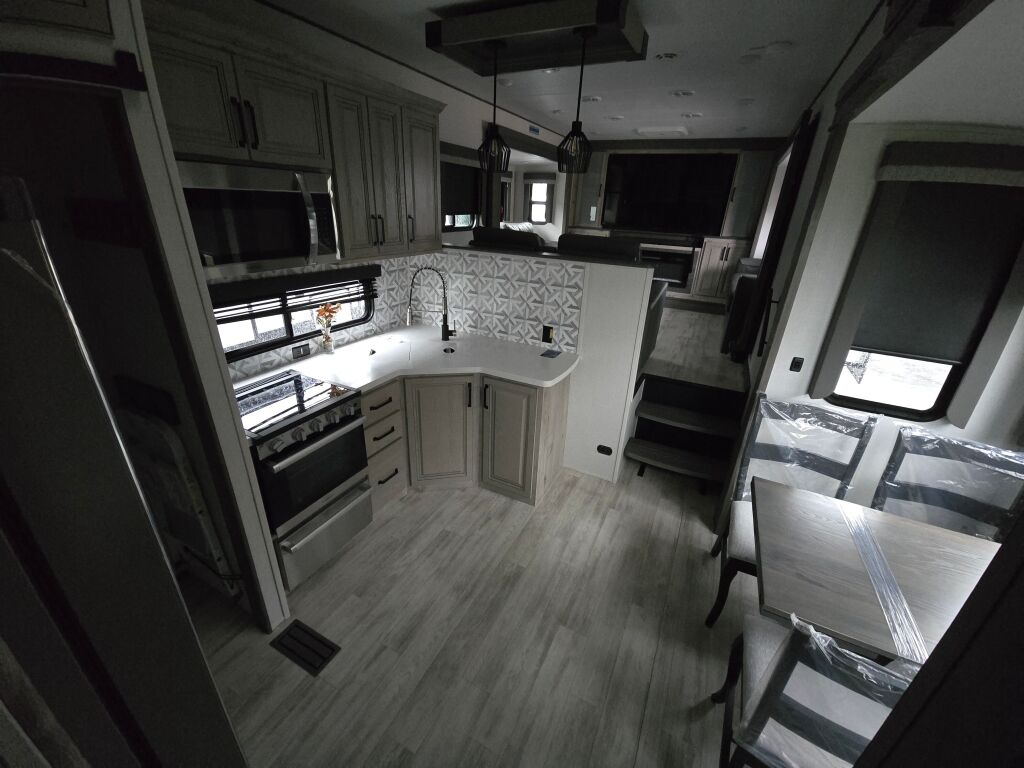 New 2025 Keystone Alpine Avalanche Edition 346FL Fifth Wheel for sale ...