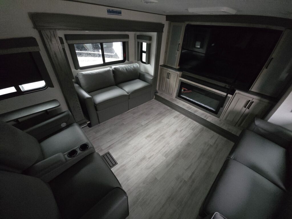 New 2025 Keystone Alpine Avalanche Edition 346FL Fifth Wheel for sale ...
