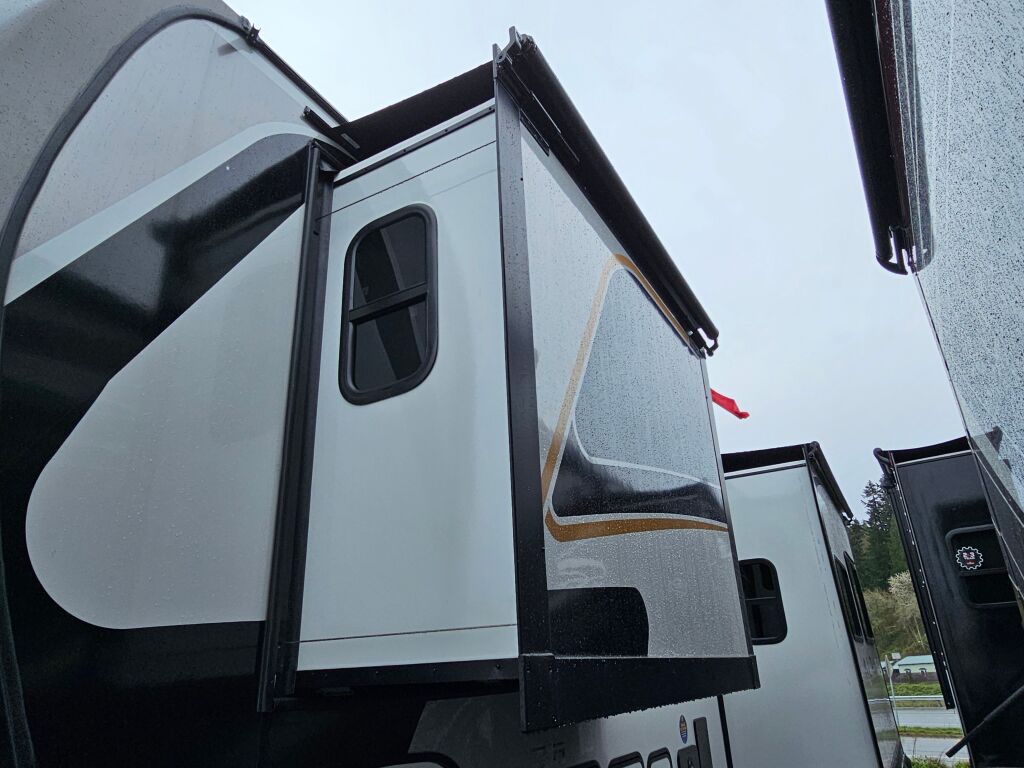 New 2025 Keystone Alpine Avalanche Edition 366LS Fifth Wheel for sale ...