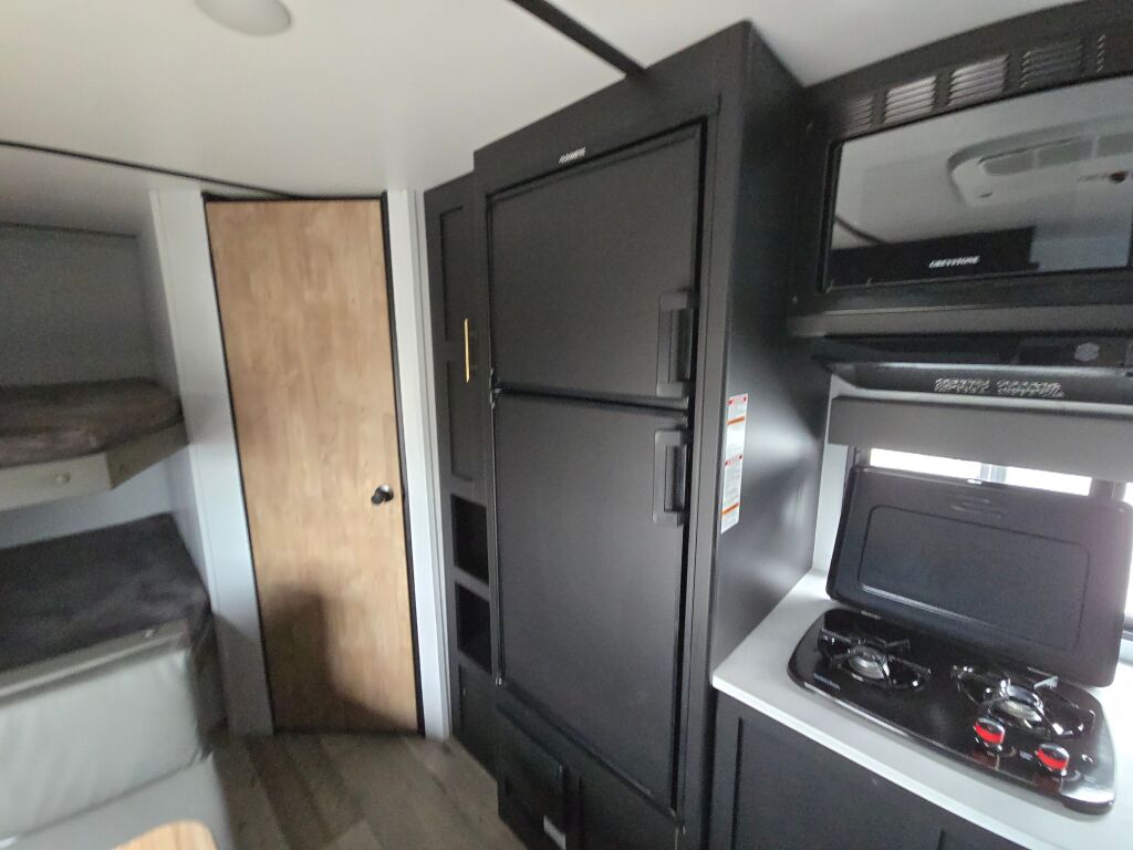 Used 2022 Keystone Springdale Mini 2010BH Travel Trailer for sale in ...