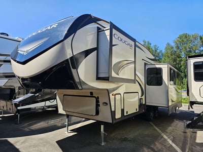 Poulsbo RV Sumner Store