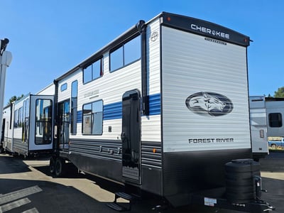 Poulsbo RV Sumner Store