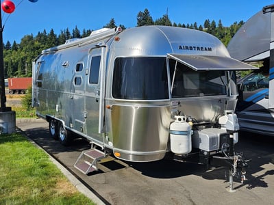 Poulsbo RV Sumner Store