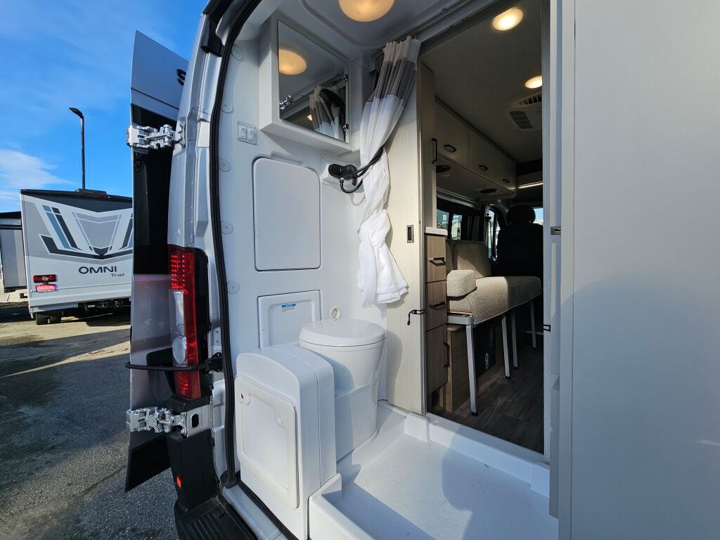 Used 2026 Thor Motor Coach Scope 18M Class B for sale in, Everett Wa ...
