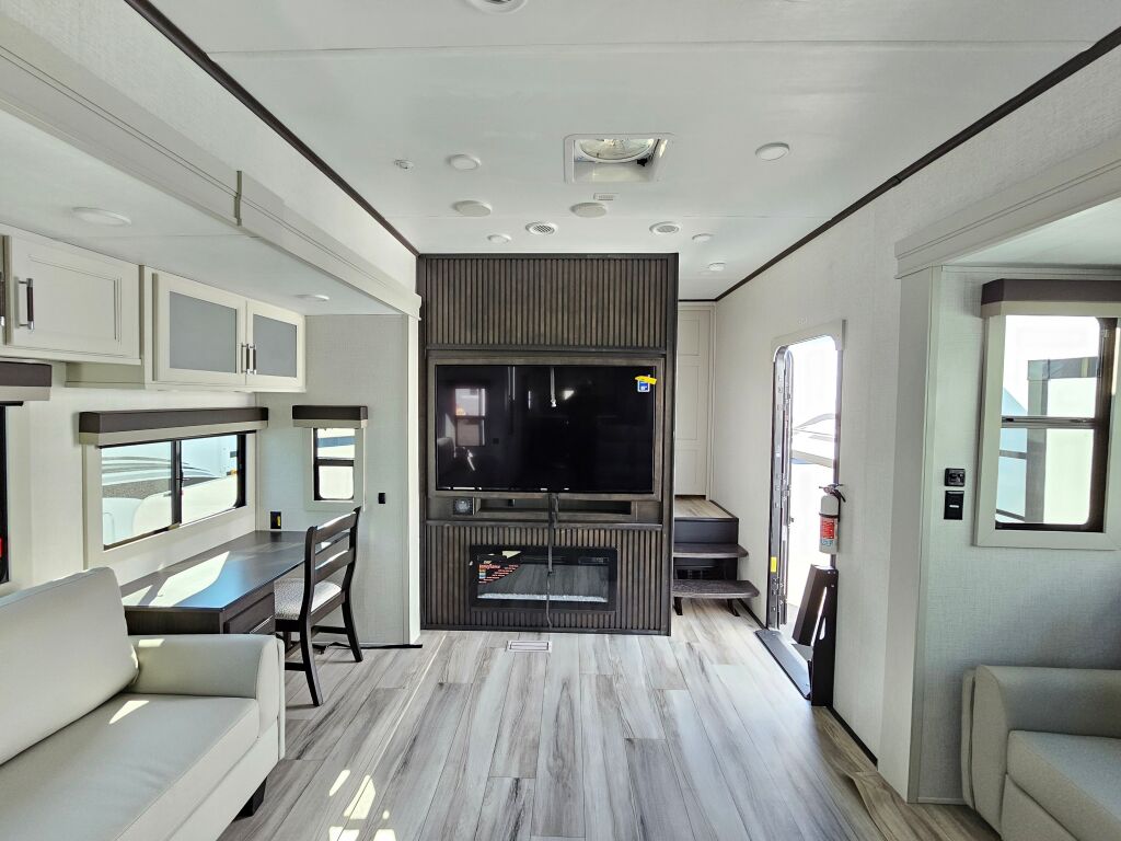 New 2026 Keystone Alpine Avalanche Edition 366LS Fifth Wheel for sale ...