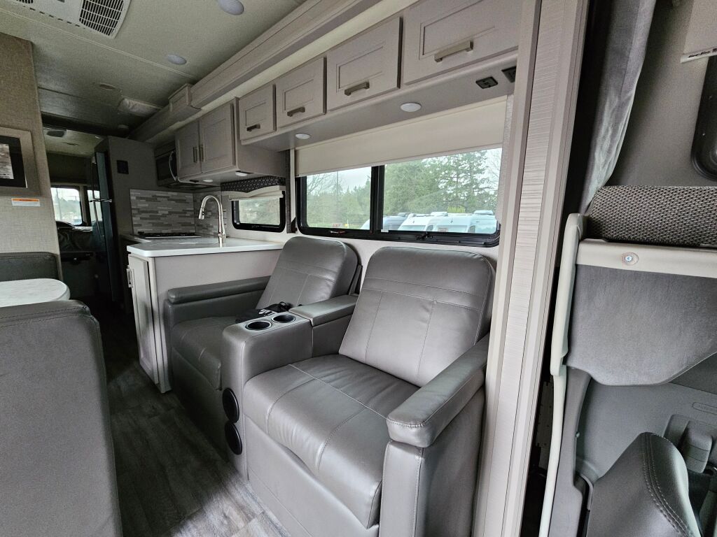 Used 2023 Thor Motor Coach Magnitude 4x4 SV34 Class C Diesel for sale ...