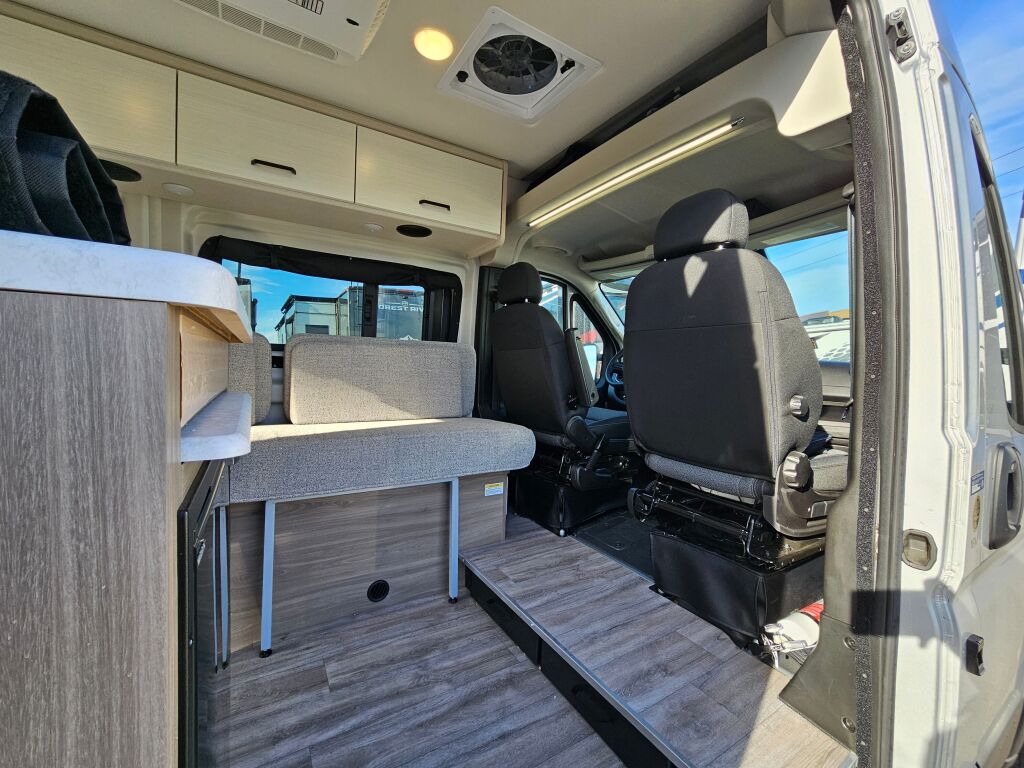 Used 2026 Thor Motor Coach Scope 18M Class B for sale in, Kent Wa, at ...