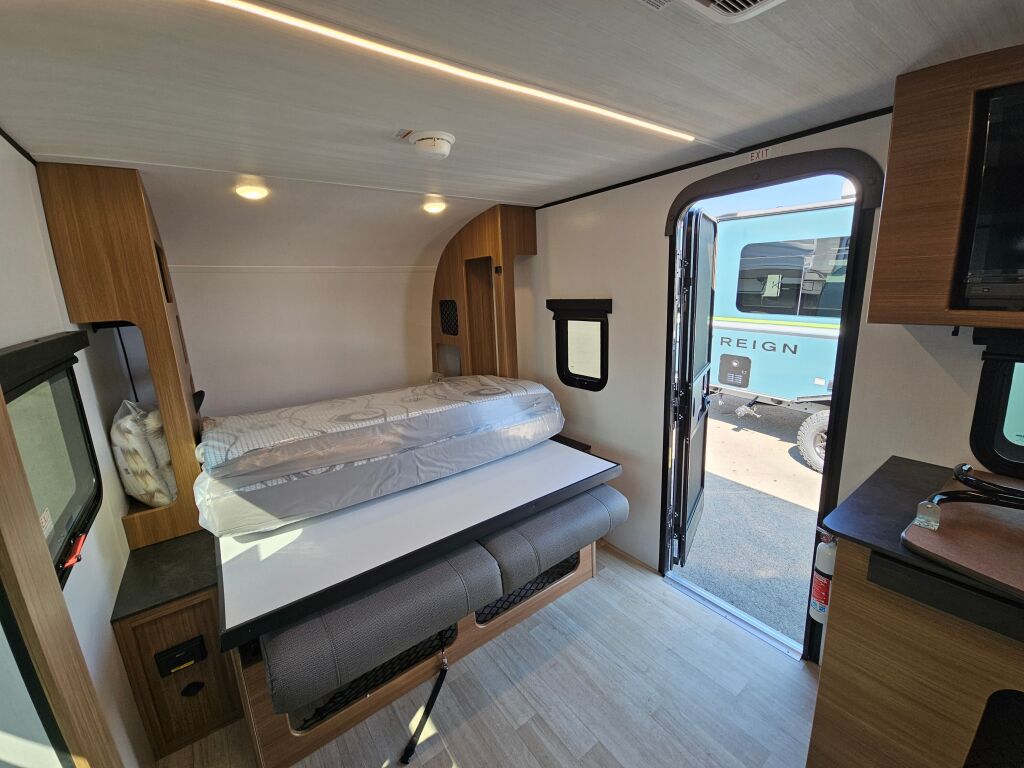 New 2026 Keystone Reign 18RB Travel Trailer for sale in, Kent Wa, at ...