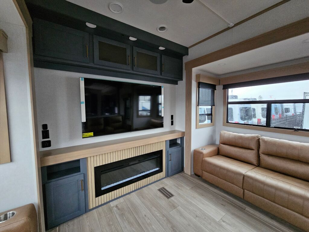 New 2026 Crossroads Redwood 415RD Fifth Wheel for sale in, Mt. Vernon ...