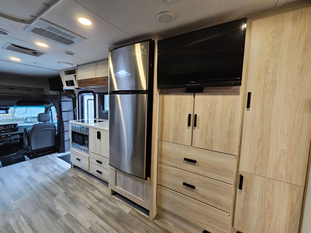 Used 2023 FOREST RIVER SUNSEEKER 2400T Class C for sale in, Kent Wa, at ...