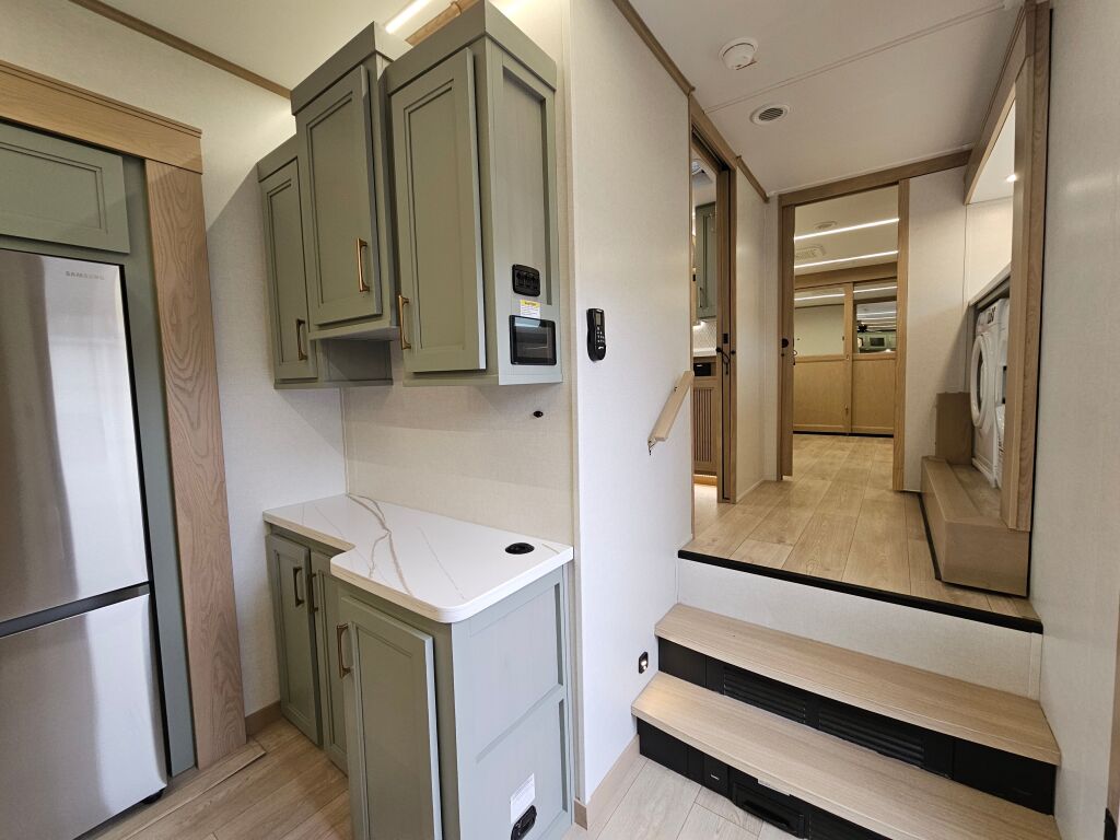 New 2026 Crossroads Redwood 371RL Fifth Wheel for sale in, Sumner Wa ...