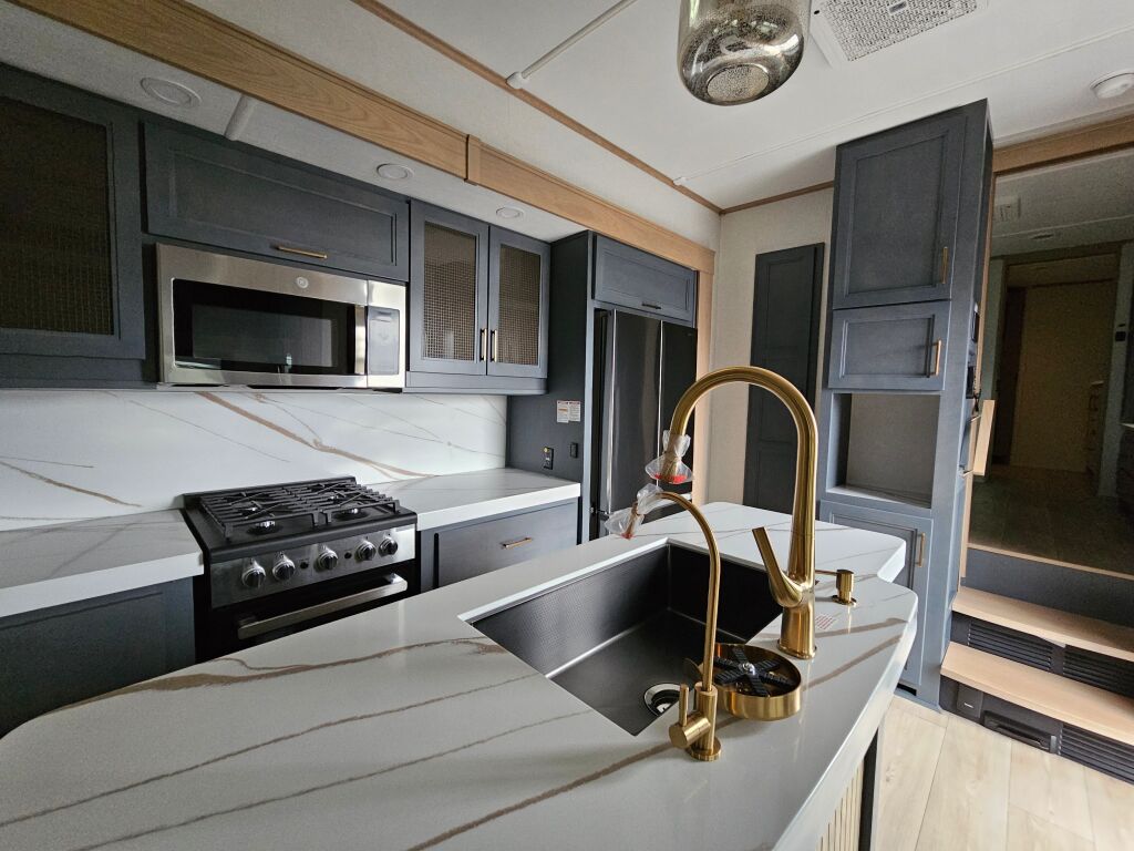 New 2026 Crossroads Redwood 415RD Fifth Wheel for sale in, Mt. Vernon ...