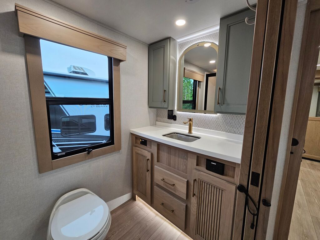 New 2026 Crossroads Redwood 371RL Fifth Wheel for sale in, Sumner Wa ...