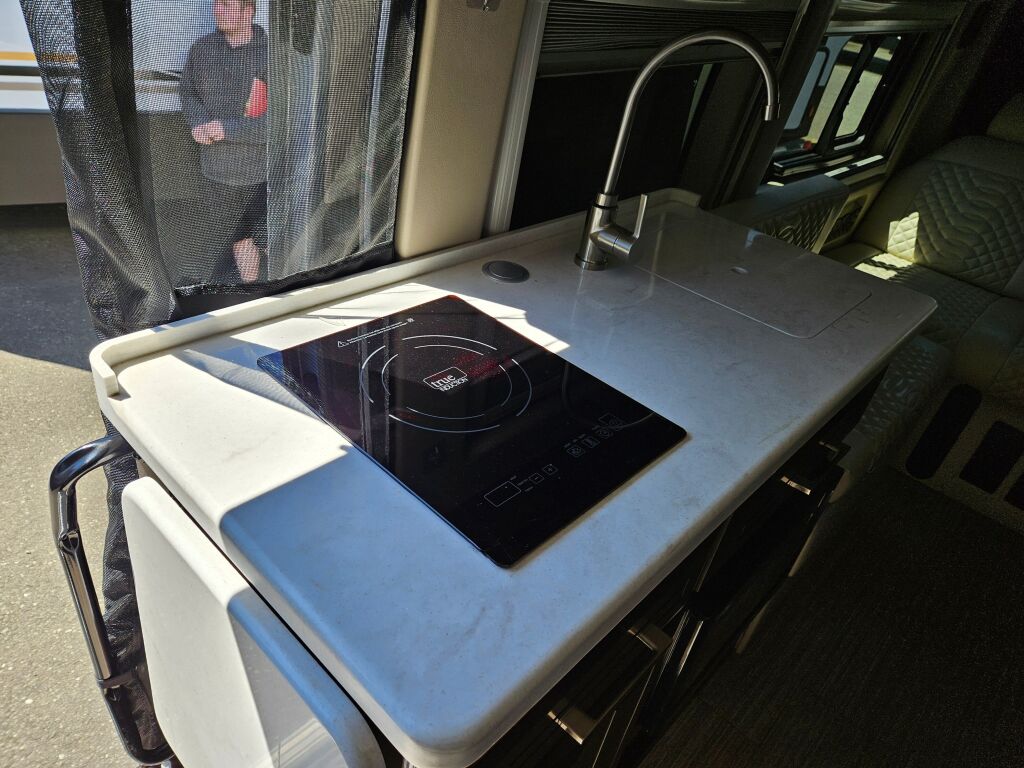 Used 2024 Jayco Solstice 21 BL Class B for sale in, Everett Wa, at ...