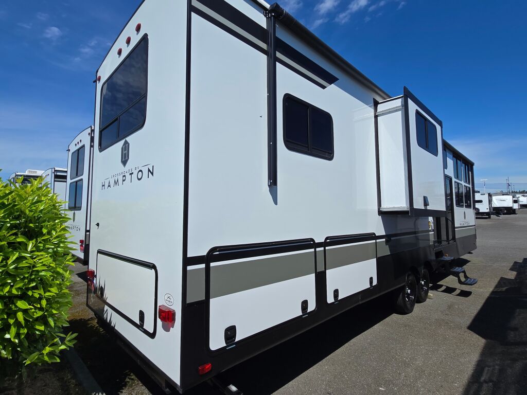 New 2025 CrossRoads Hampton HP395BAM Destination Trailer for sale in ...