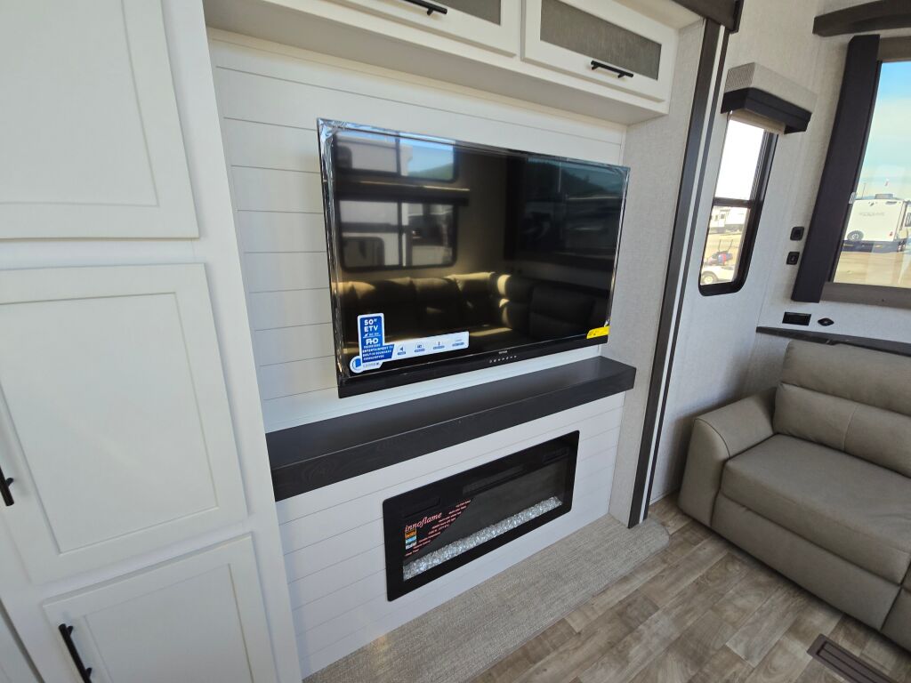New 2025 CrossRoads Hampton HP395BAM Destination Trailer for sale in ...