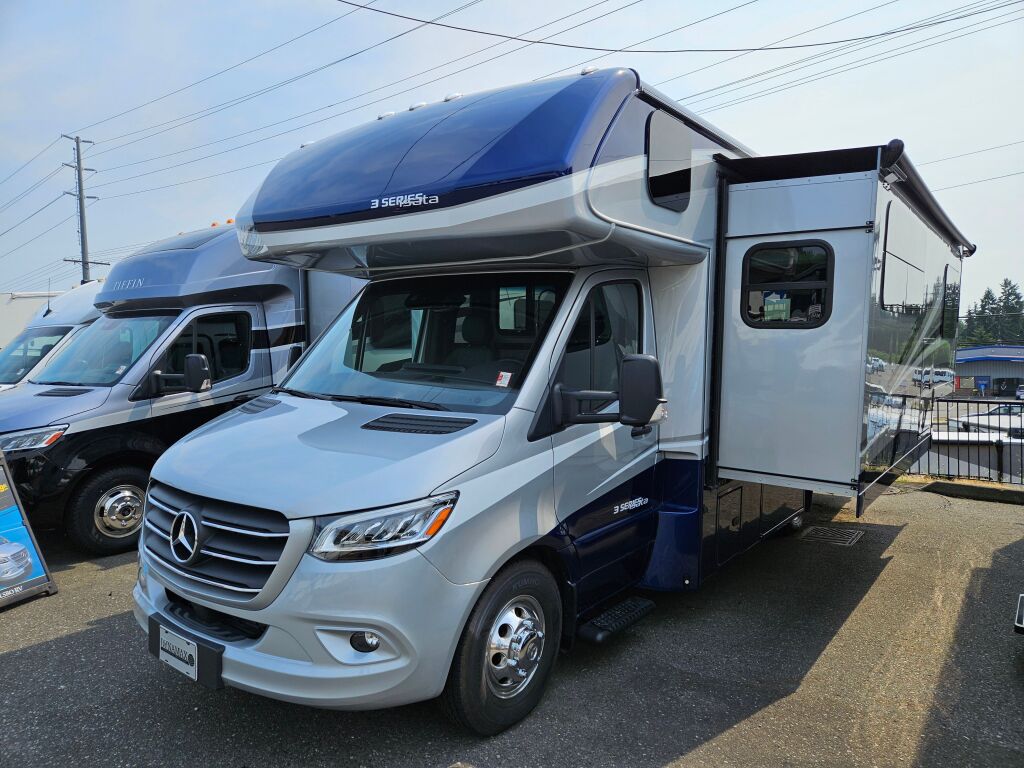 New 2025 Dynamax Isata 3 Series 24FW for sale in Everett, WA