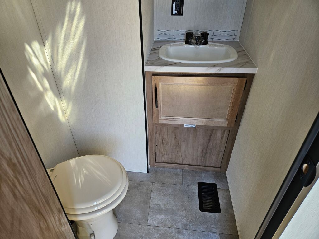 New 2025 Forest River Cascade 39NA Destination Trailer for sale in ...