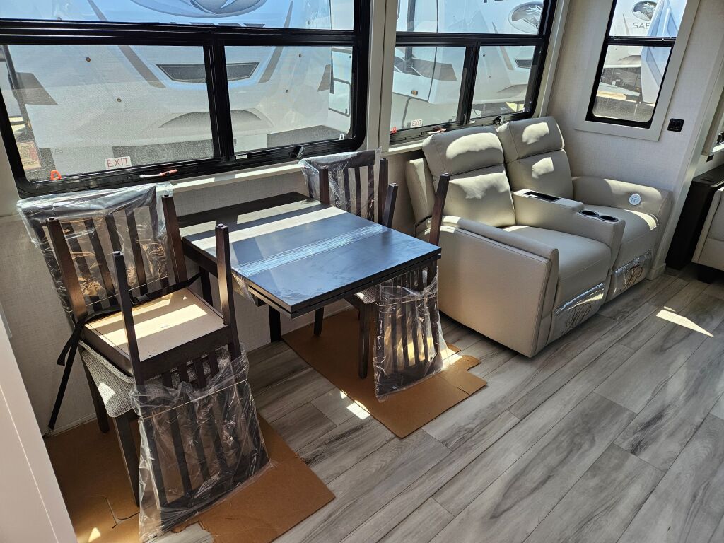 New 2025 Keystone Alpine 3303CK Fifth Wheel for sale in, Everett Wa, at ...