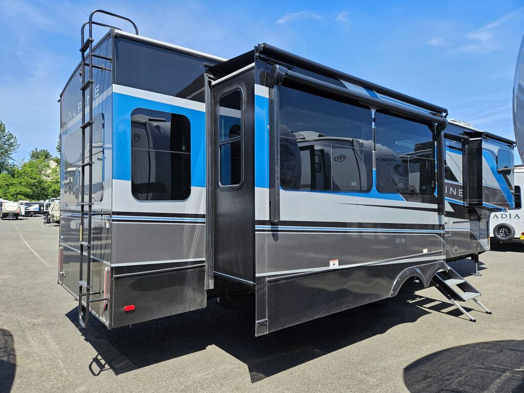 New 2025 Keystone Alpine 3303CK Fifth Wheel for sale in, Everett Wa, at ...