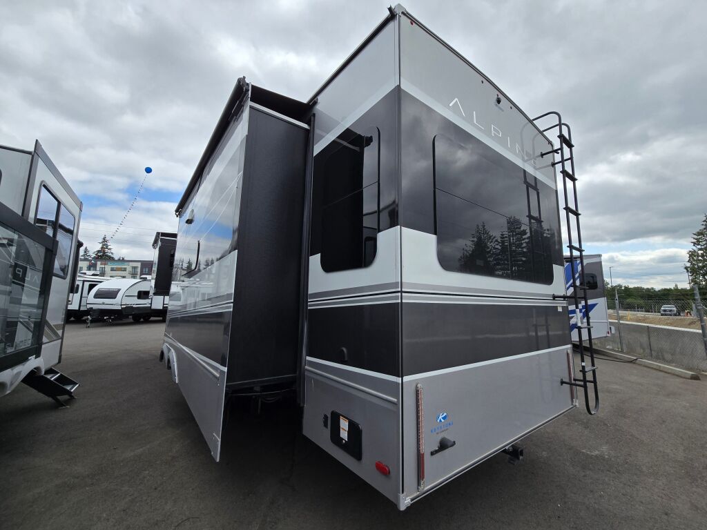 New 2025 Keystone Alpine 3303CK Fifth Wheel for sale in, Kent Wa, at ...