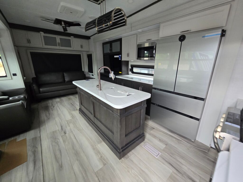 New 2025 Keystone Alpine 3303CK Fifth Wheel for sale in, Kent Wa, at ...