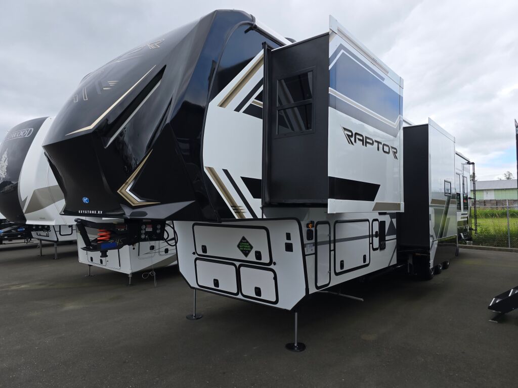 New 2025 Keystone Raptor 415 Toy Hauler, Fifth Wheel for sale in, Mt ...