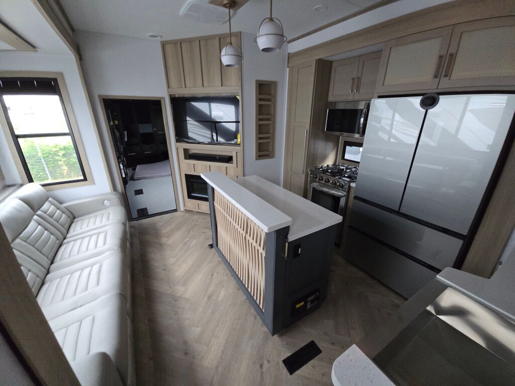 New 2025 Keystone Raptor 415 Toy Hauler, Fifth Wheel for sale in, Mt ...