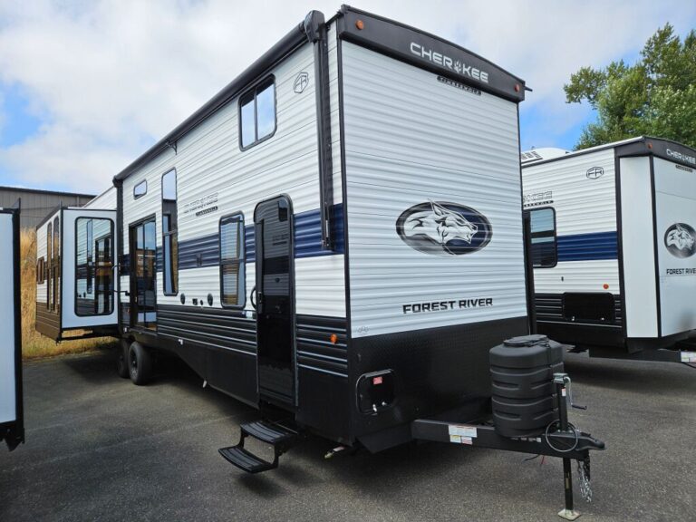 Poulsbo RV Everett Store
