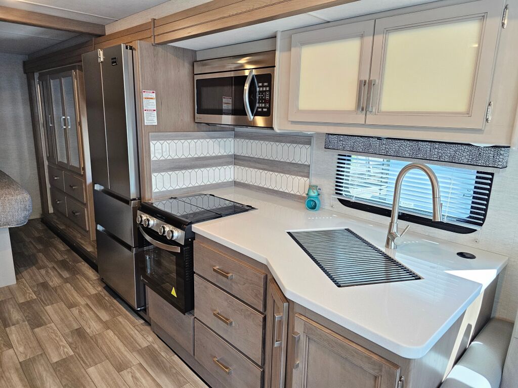 New 2026 Thor Motor Coach Luminate MM30 Class A for sale in, Sumner Wa ...