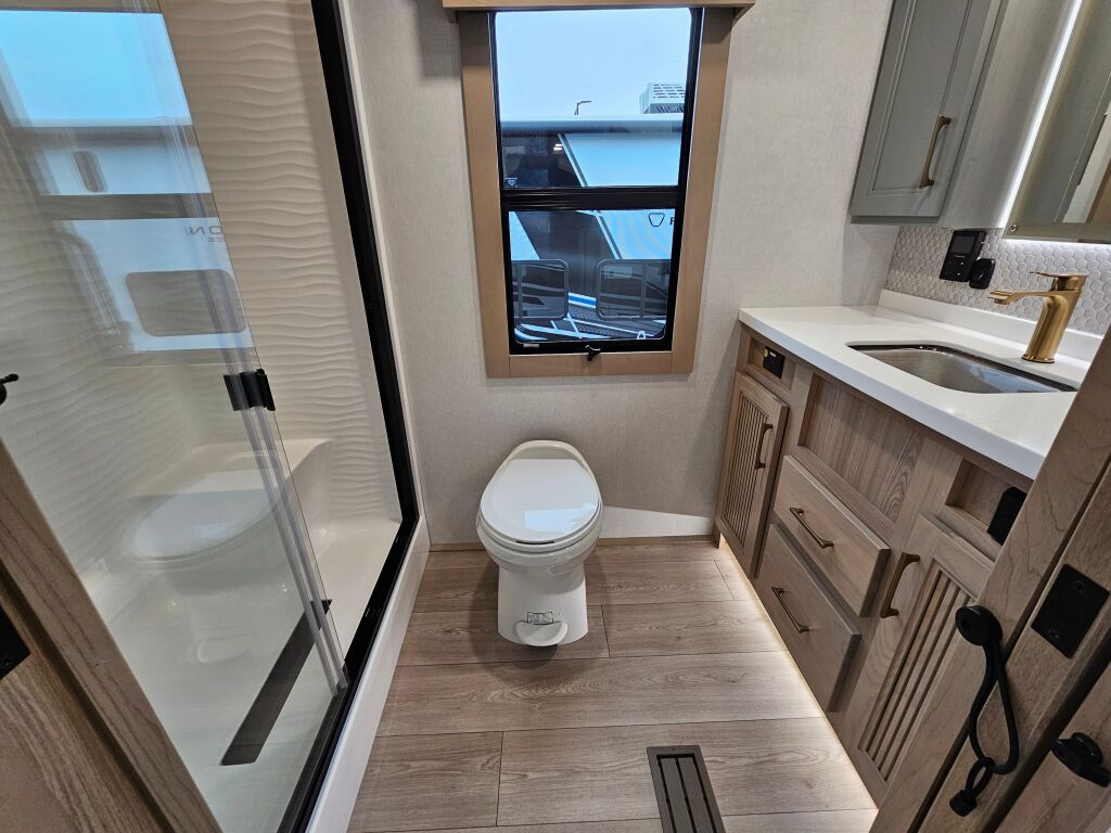 New 2026 Crossroads Redwood 371RL Fifth Wheel for sale in, Sumner Wa ...