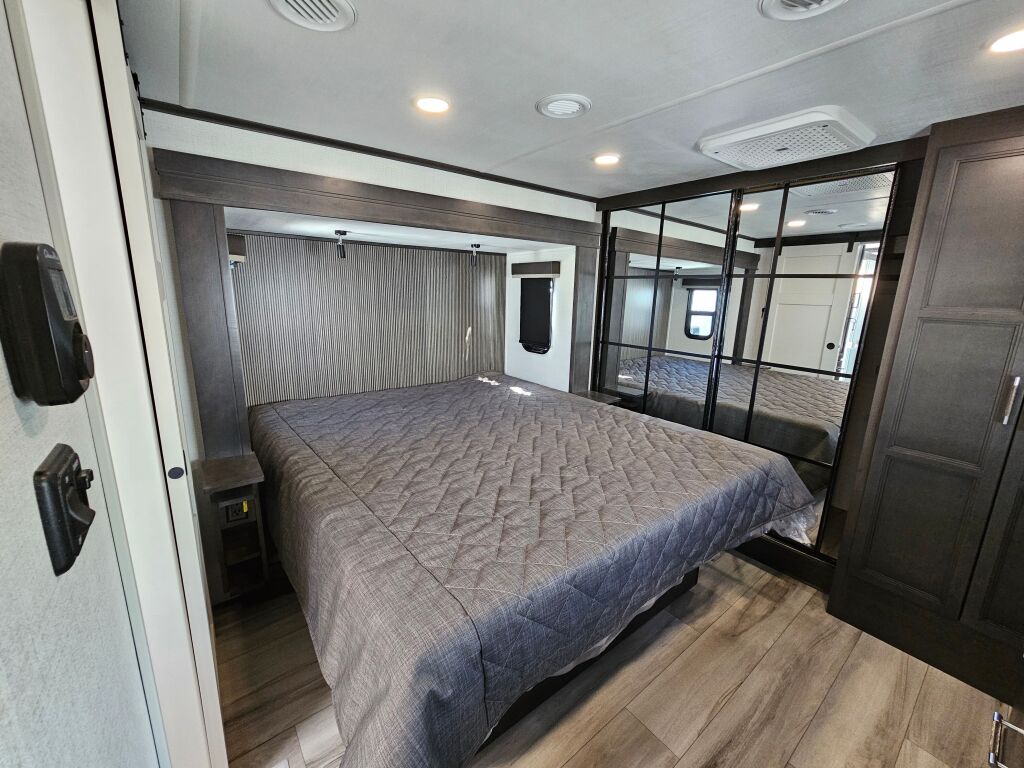 New 2026 Keystone Alpine Avalanche Edition 366LS Fifth Wheel for sale ...