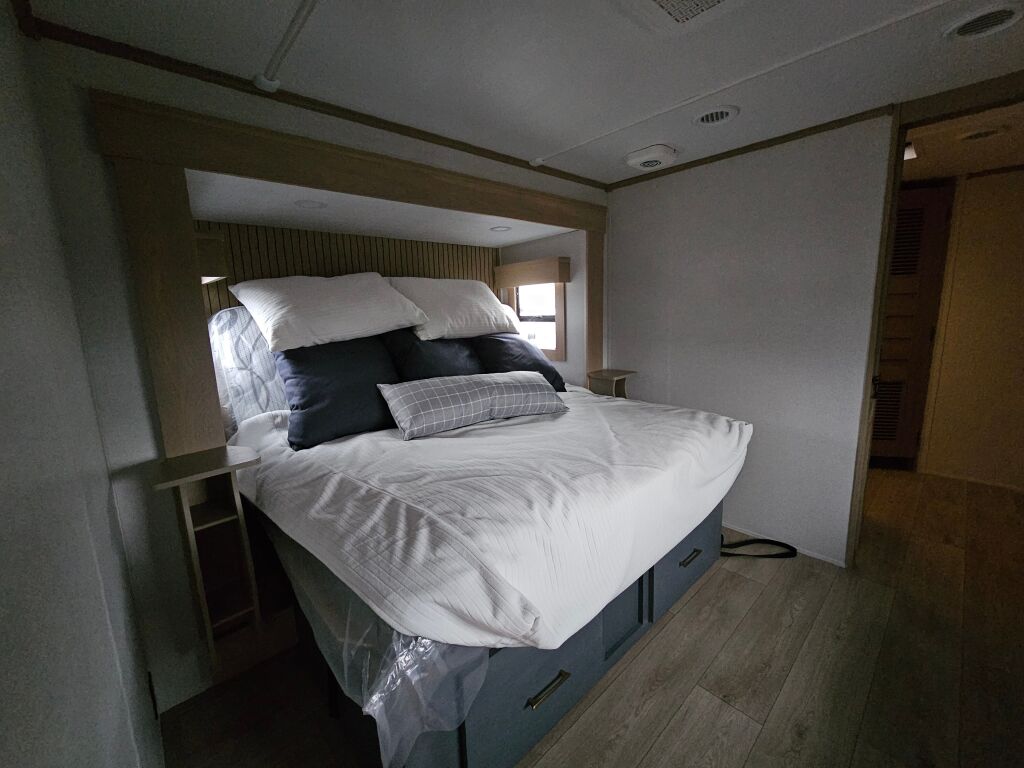 New 2026 Crossroads Redwood 415RD Fifth Wheel for sale in, Mt. Vernon ...