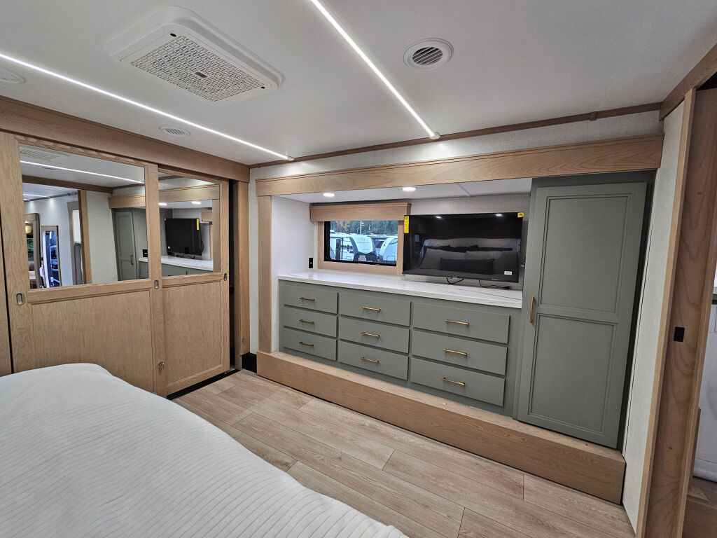 New 2026 Crossroads Redwood 371RL Fifth Wheel for sale in, Sumner Wa ...