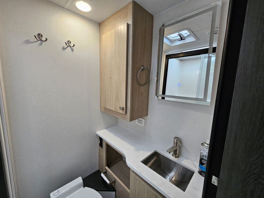 New 2026 Coachmen Entourage 320LV Class C Diesel for sale in, Kent Wa ...
