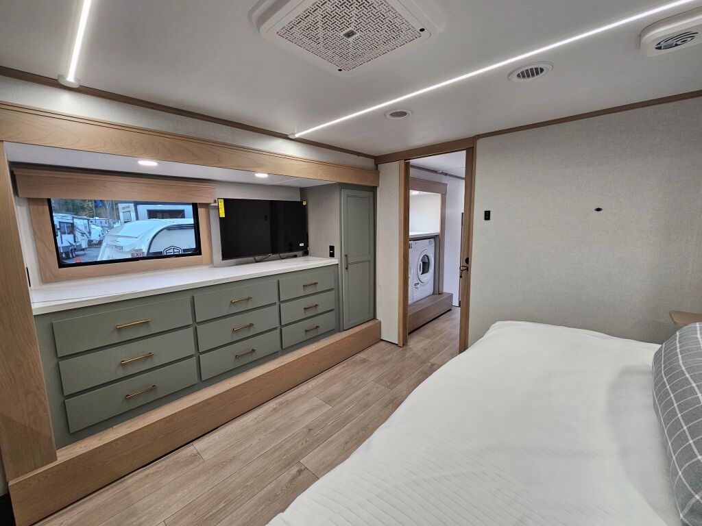 New 2026 Crossroads Redwood 371RL Fifth Wheel for sale in, Sumner Wa ...