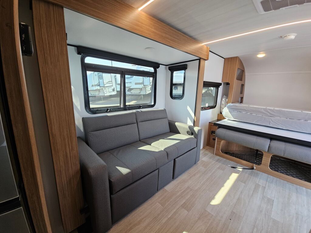 New 2026 Keystone Reign 18RB Travel Trailer for sale in, Kent Wa, at ...