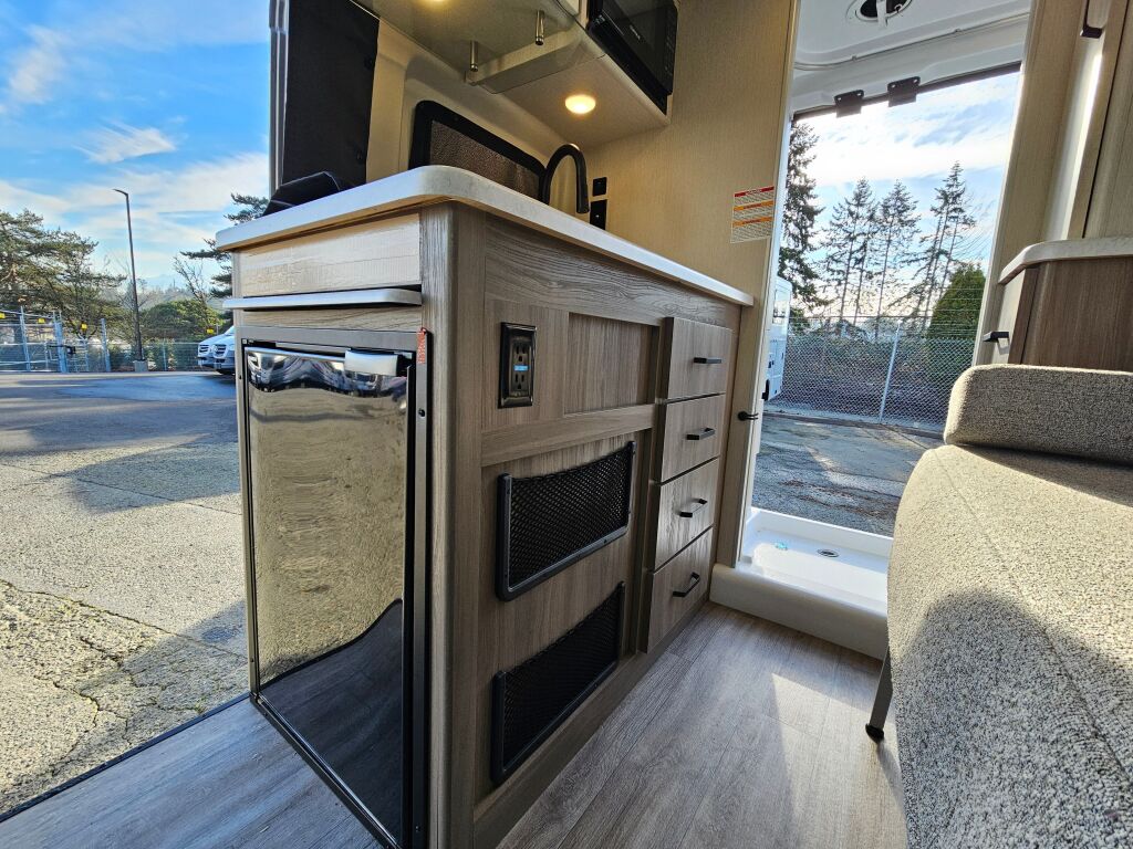 Used 2026 Thor Motor Coach Scope 18M Class B for sale in, Kent Wa, at ...