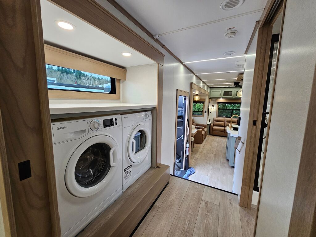 New 2026 Crossroads Redwood 371RL Fifth Wheel for sale in, Sumner Wa ...