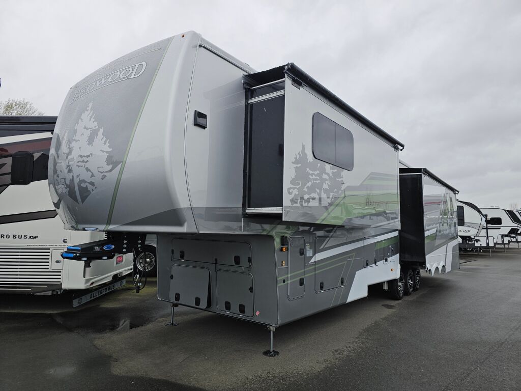 New 2026 Crossroads Redwood 412GK Fifth Wheel for sale in, Sumner Wa ...